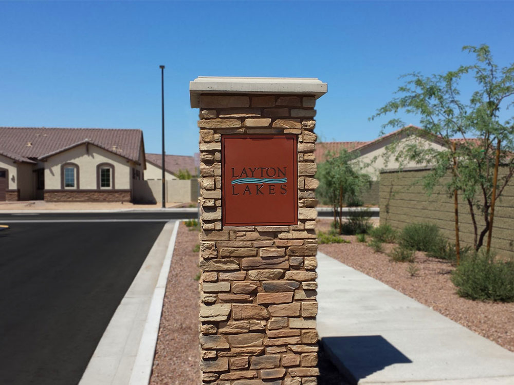 Monument Signs vs Pylon Signs - Davis Signs Utah